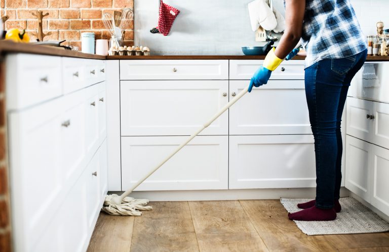 10 Best Natural And Eco-Friendly Cleaning Products - Easy Mommy Life